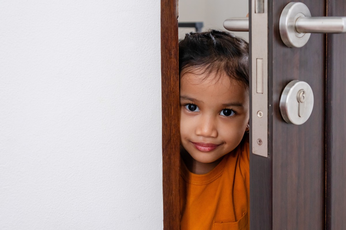 Do You Knock Before Entering Your Kid's Room? Expert Shares Age You ...