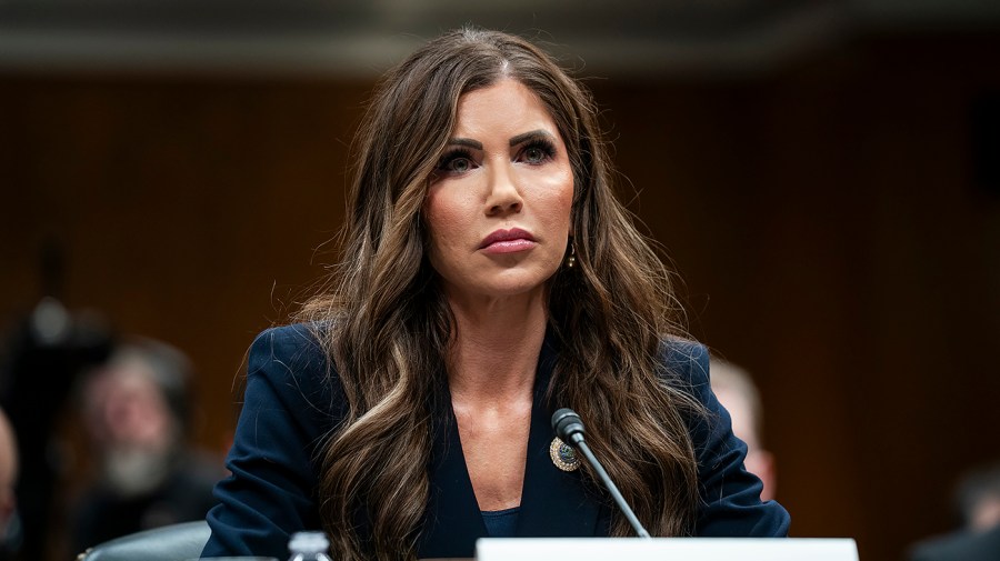 Judge temporarily blocks Noem from killing TSA workers’ collective ...
