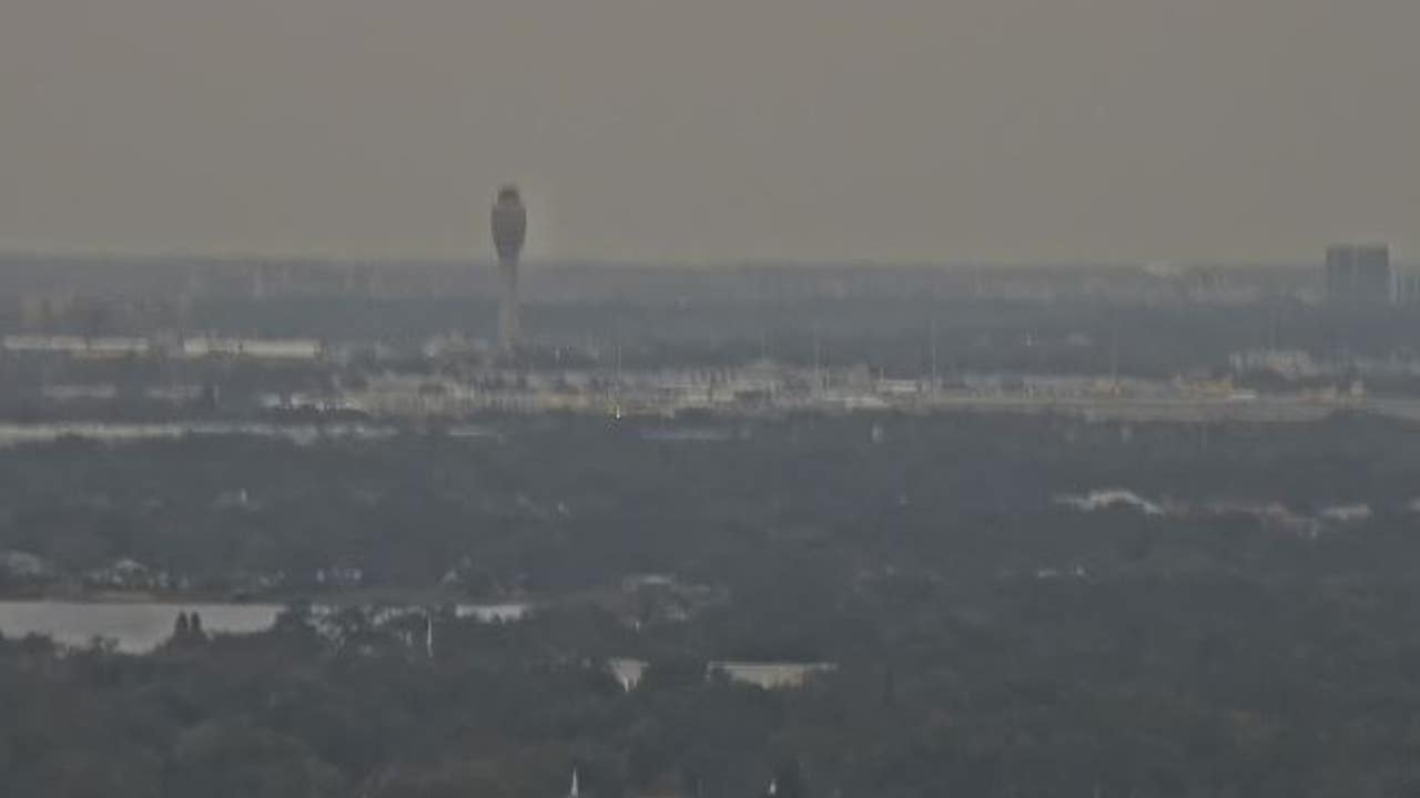United flight suffers 'mechanical issue' landing at Orlando airport ...