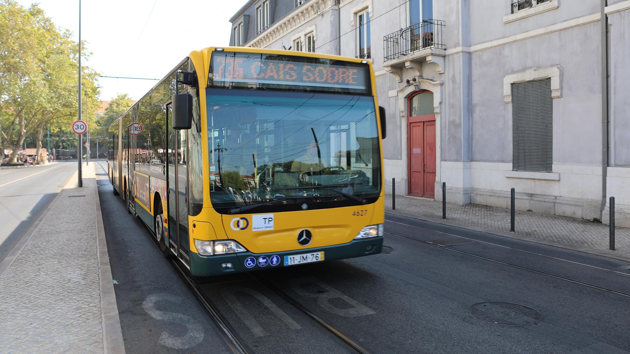 Já é possível ter informação em tempo real sobre os transportes na Área ...