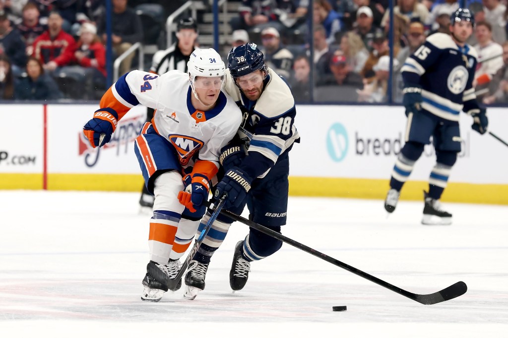 Islanders re-sign Kyle Palmieri, Adam Boqvist in first moves by new GM