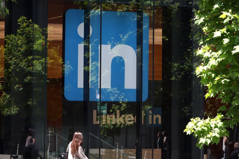 LinkedIn = LinkedOut for 281 People | Layoffs - Blind