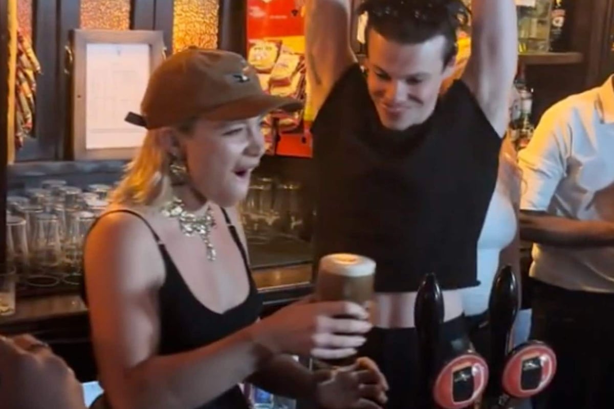 Actor Florence Pugh pours pints at London pub with singer Yungblud