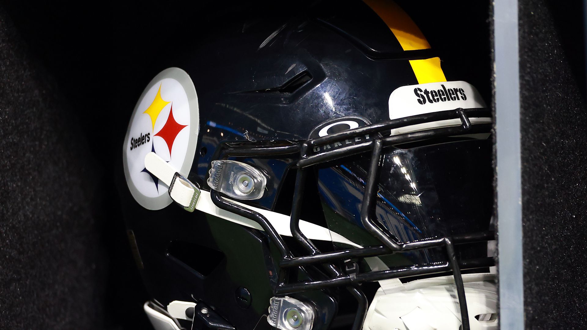 Steelers release young defensive lineman