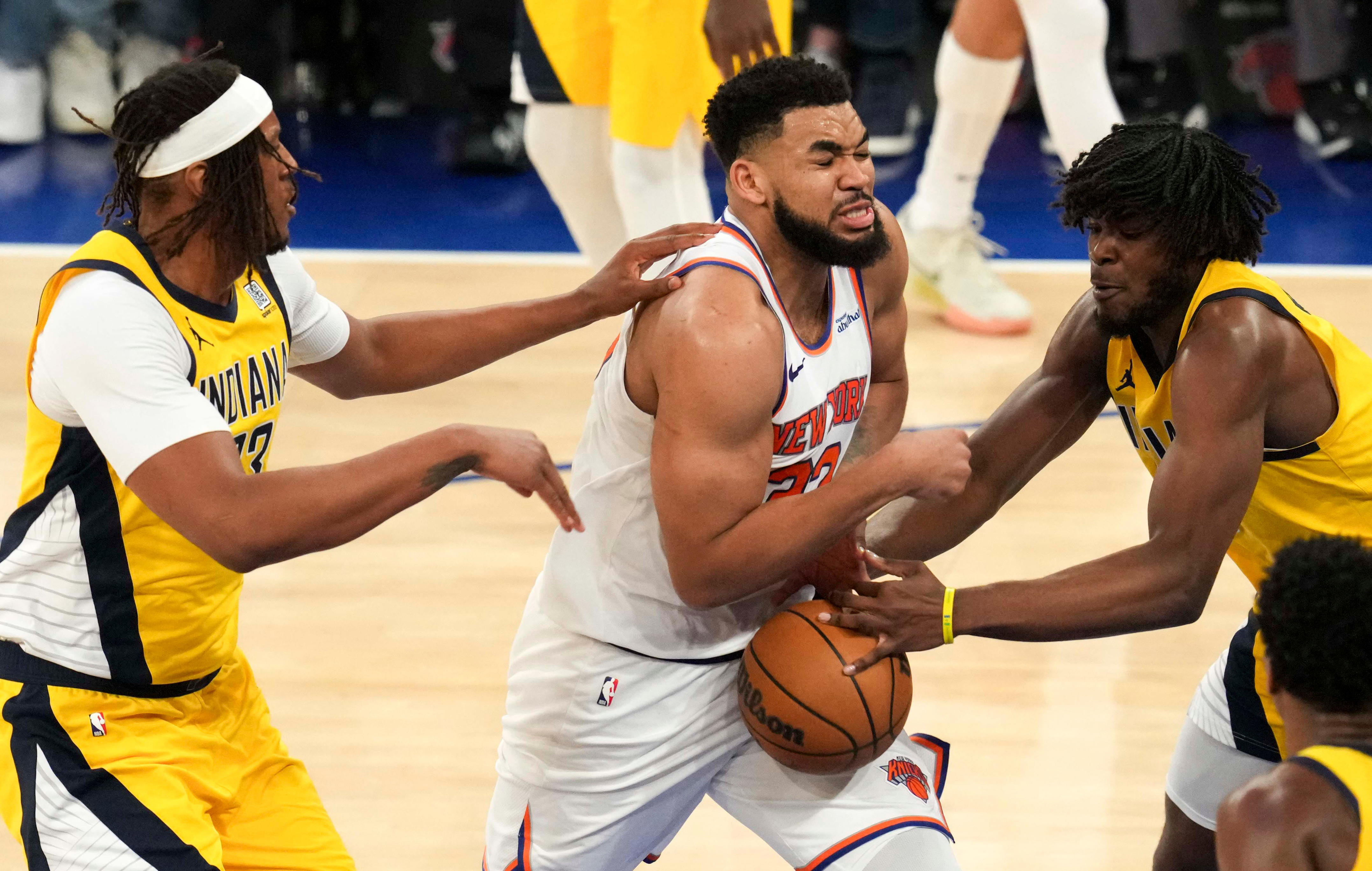 Jarace Walker leaves Game 6 with ankle injury