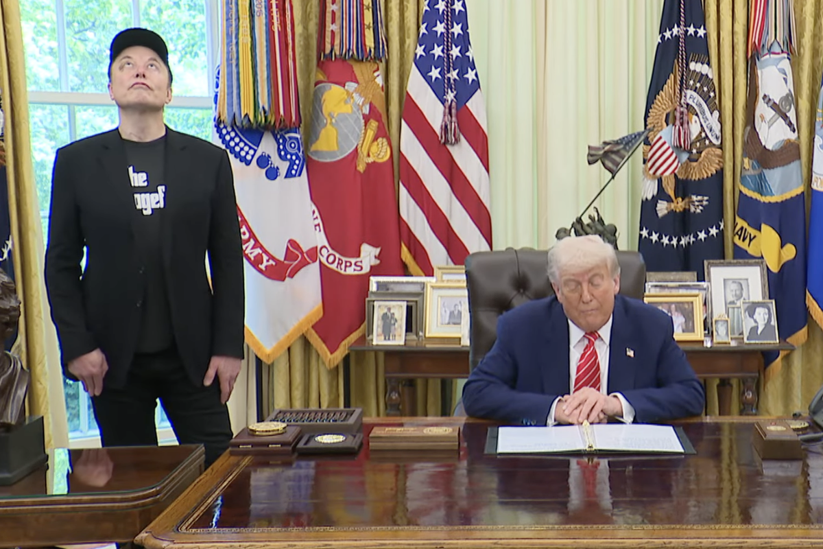 After DOGE firings White House asks new job seekers to write Trump ...