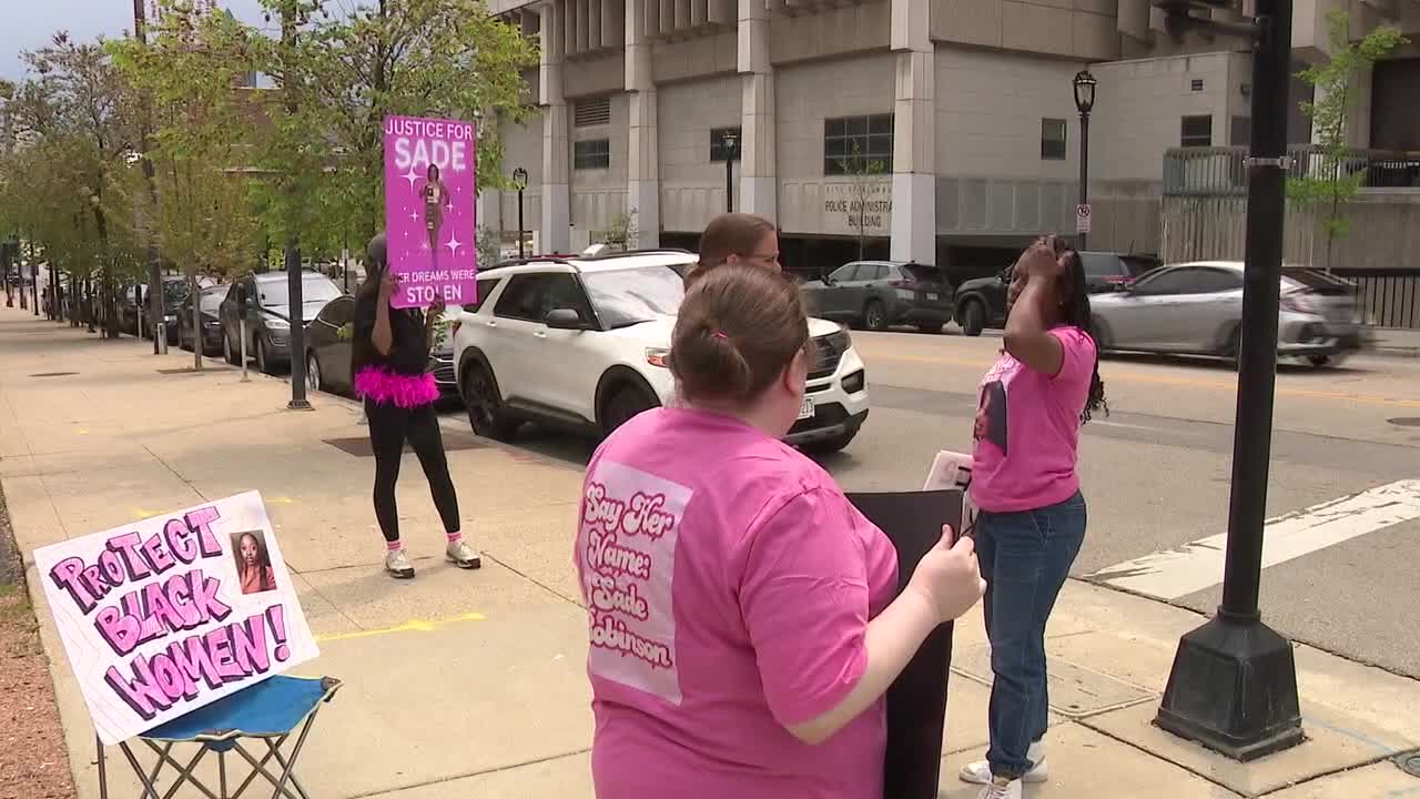 Sade Robinson homicide: Supporters gather amid Maxwell Anderson trial