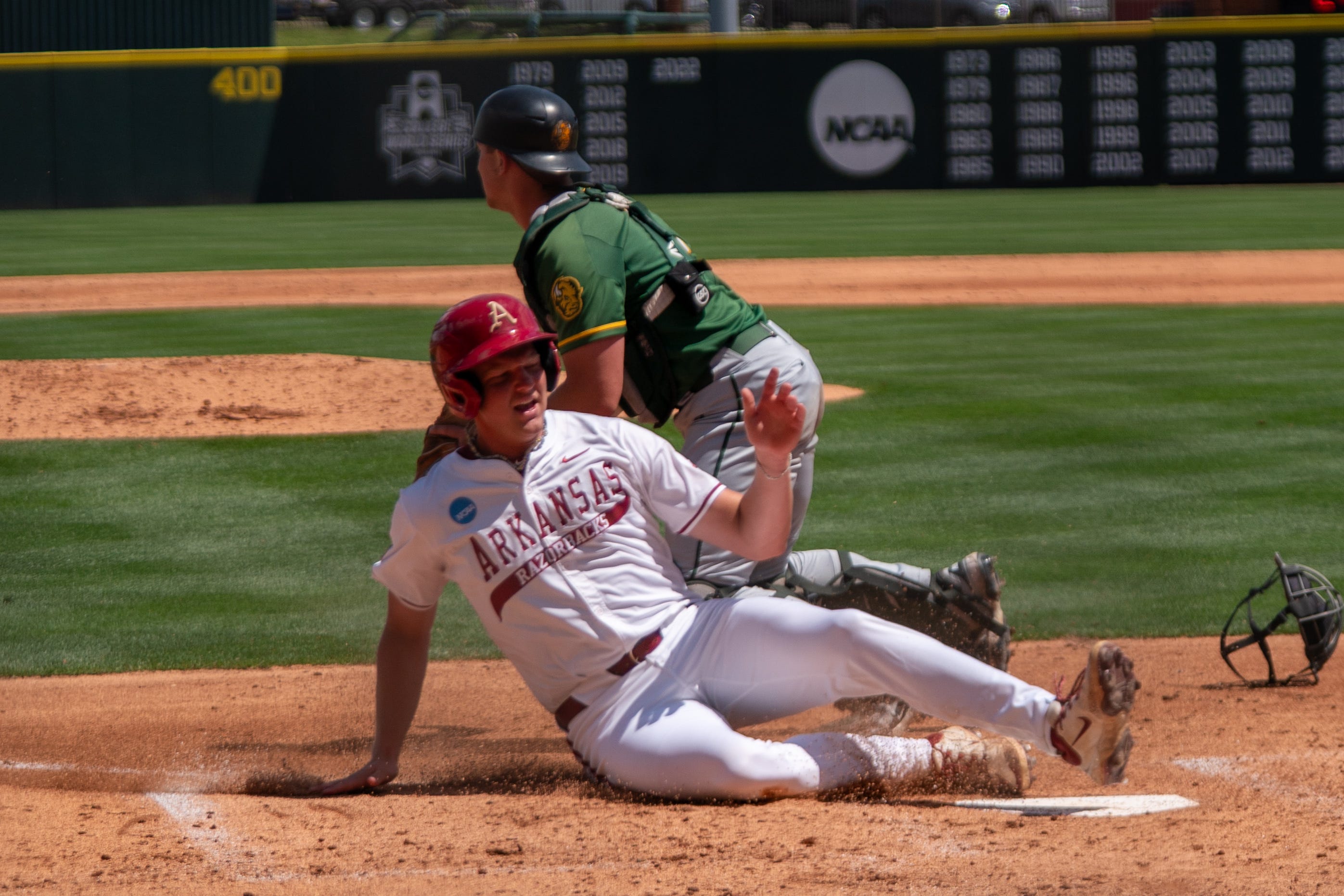 Arkansas baseball downs North Dakota State, moves into winners bracket ...