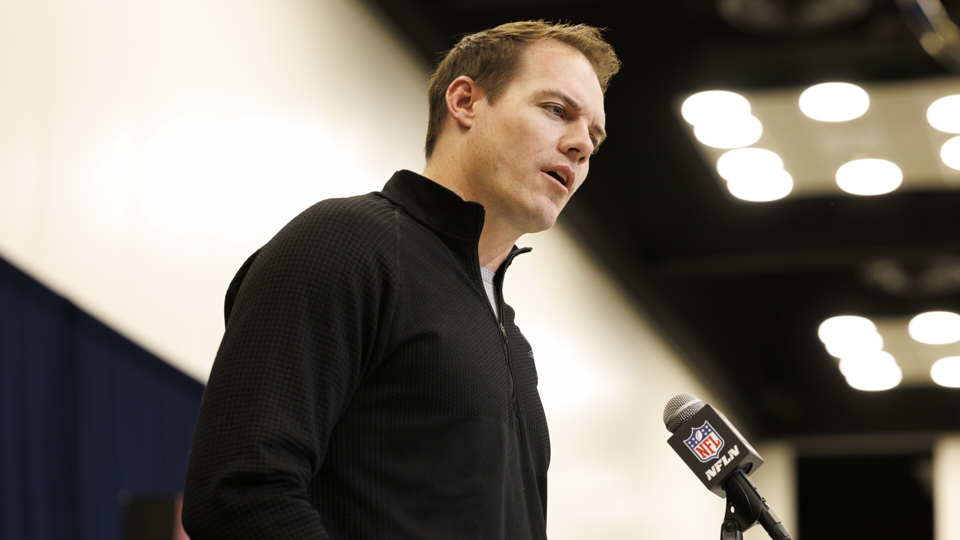 Kevin O'Connell wins the PFWA's Horrigan Award for his professionalism ...