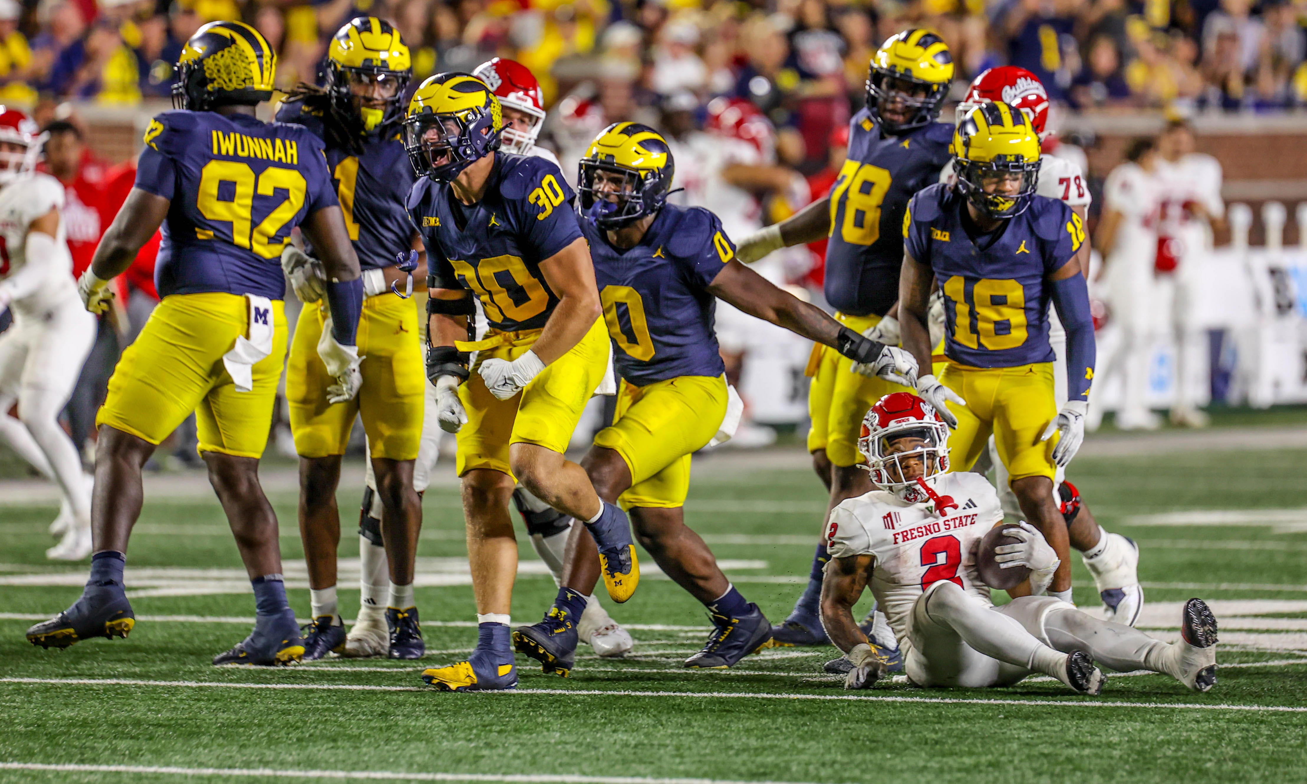 Michigan's deep linebacker group, led by Barham and Hausmann, eyes top ...