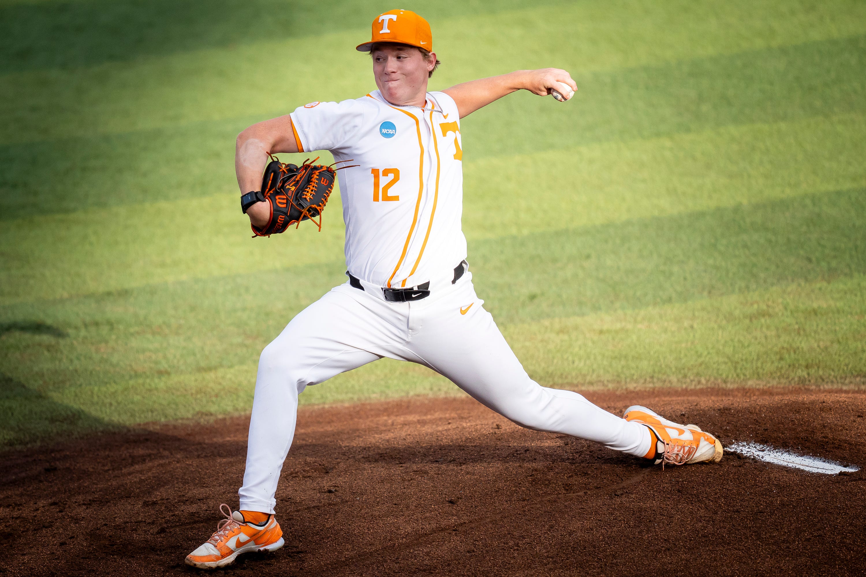 2025 MLB draft prospects: Top college players in NCAA baseball tournament