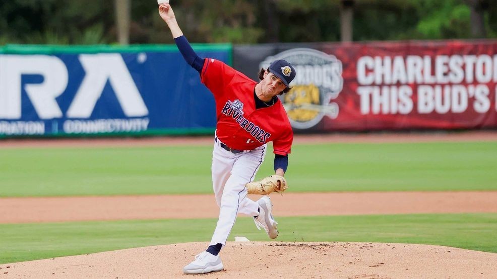 Charleston RiverDogs rally in seventh to edge past Augusta GreenJackets