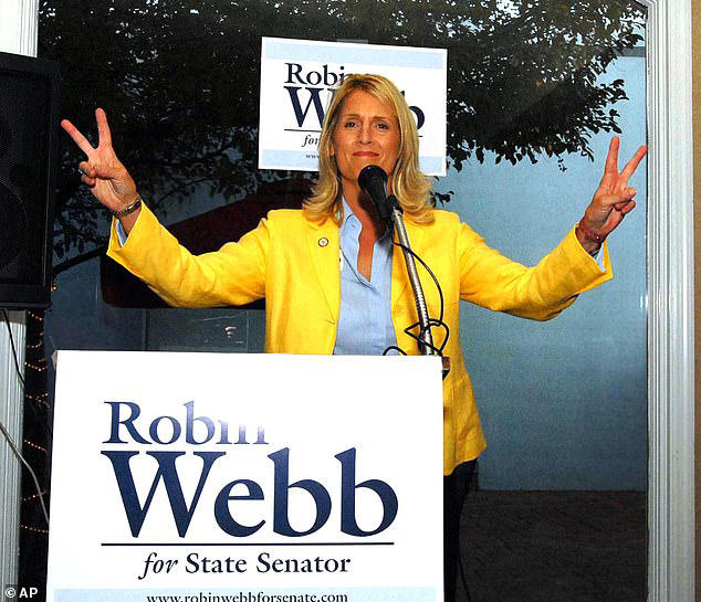 Kentucky Senator who served as Democrat for 27 years defects to ... Kentucky Senator who served as Democrat for 27 years defects to ...