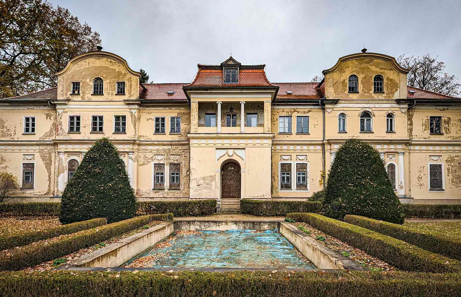 Why these beautiful homes were left to decay