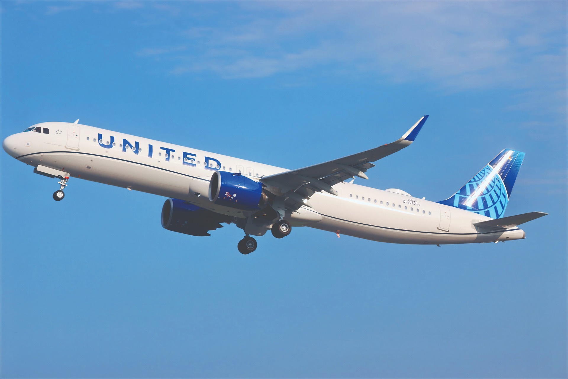 United jet turns wrong way after takeoff at SFO, nearly collides with ...