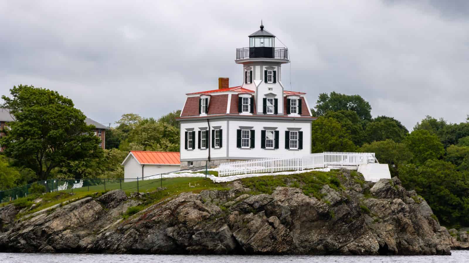 Visiting Pomham Rocks Lighthouse in Rhode Island