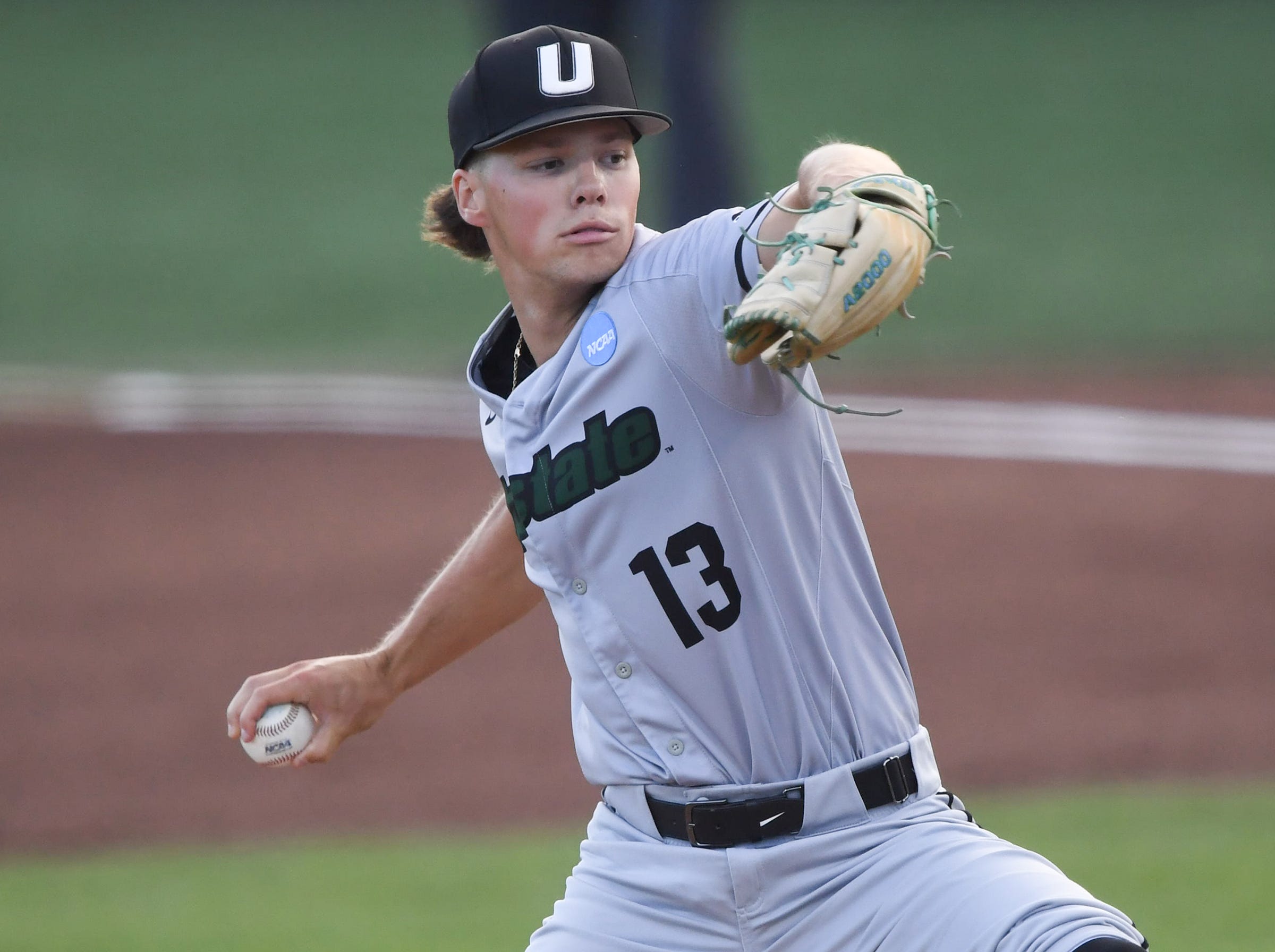 South Carolina baseball lands transfer pitcher Amp Phillips from USC ...