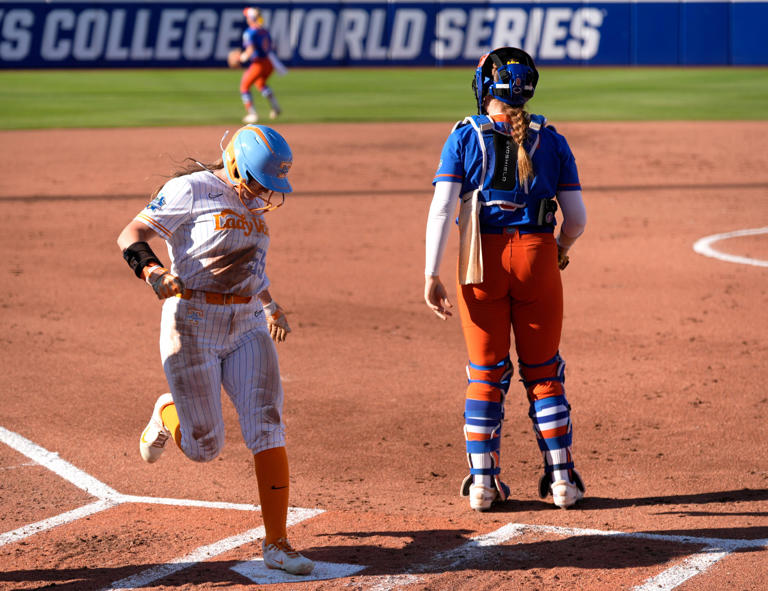 Karlyn Pickens, Tennessee softball run-rule Florida to stave off WCWS ...