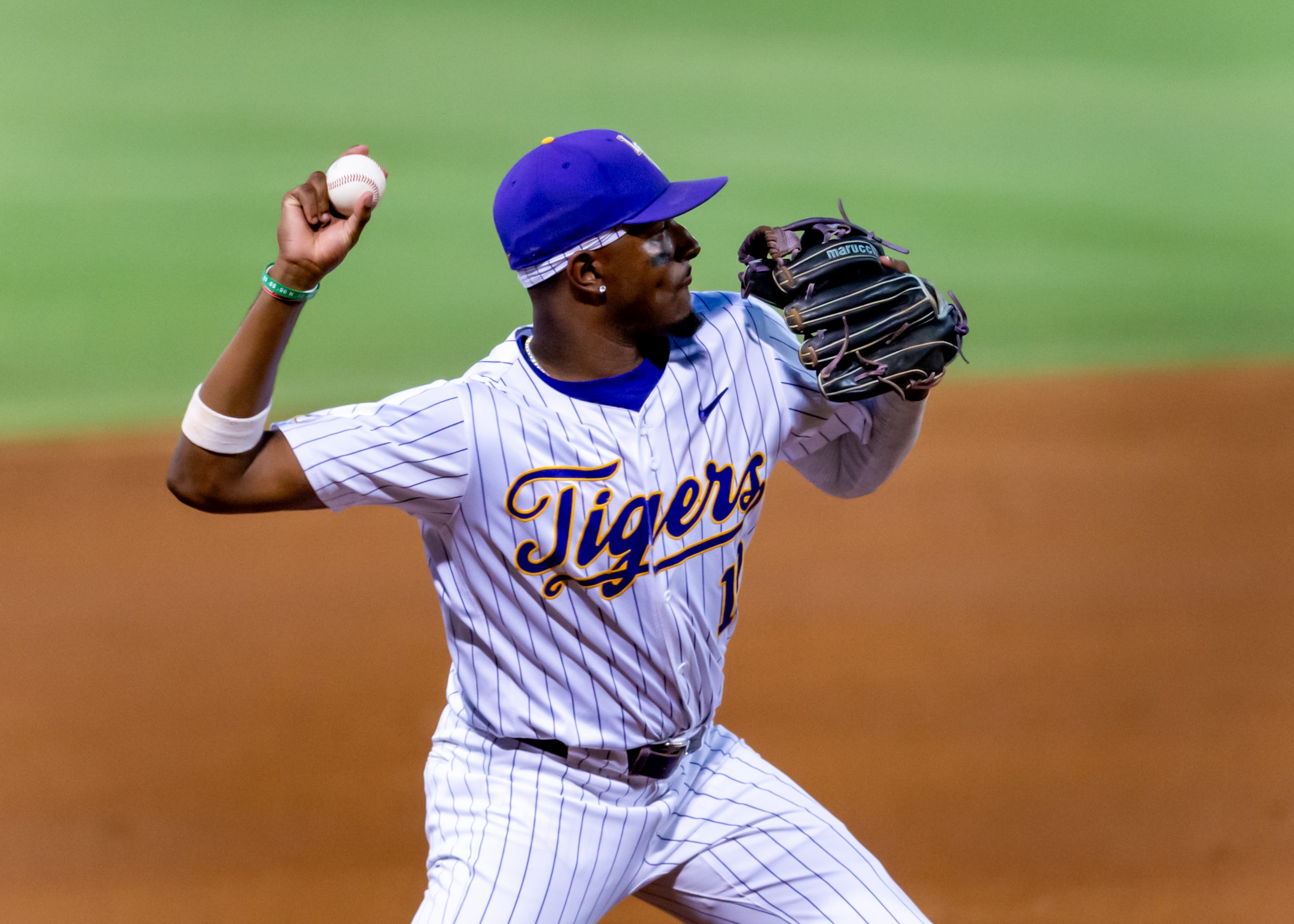 LSU baseball routs Dallas Baptist to advance to NCAA Tournament ...