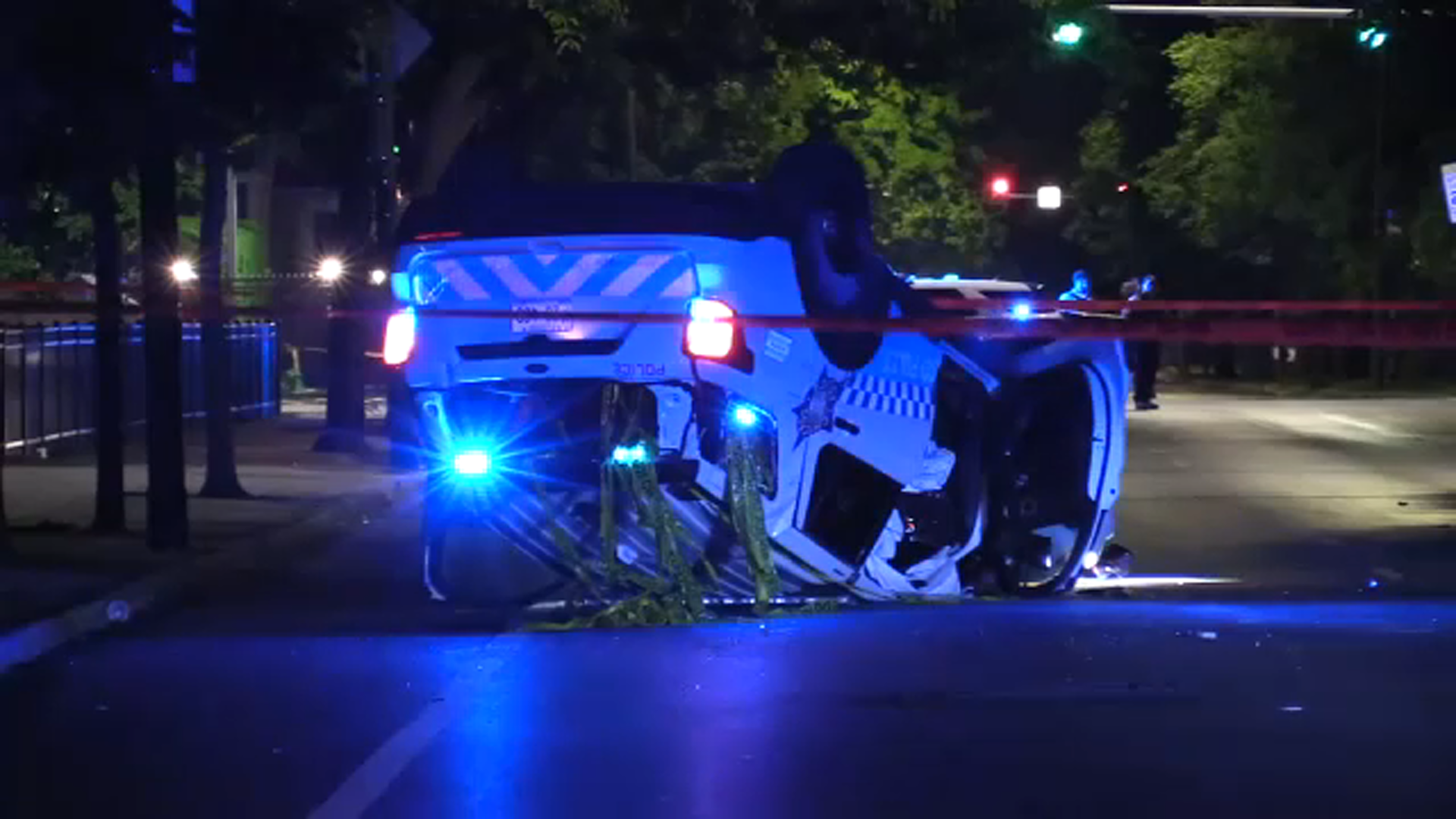 2 police officers injured, 1 seriously, in Austin rollover crash ...