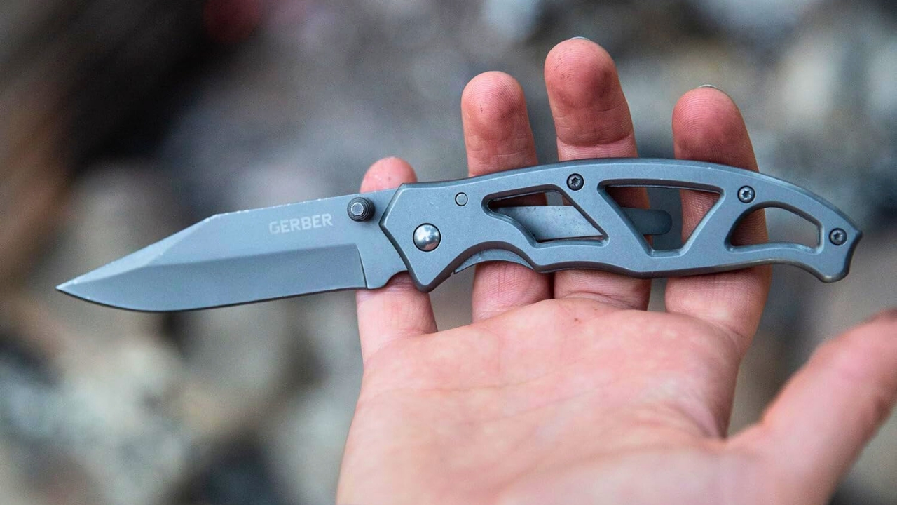 These Knives Chip Too Easily to Be Worth Carrying