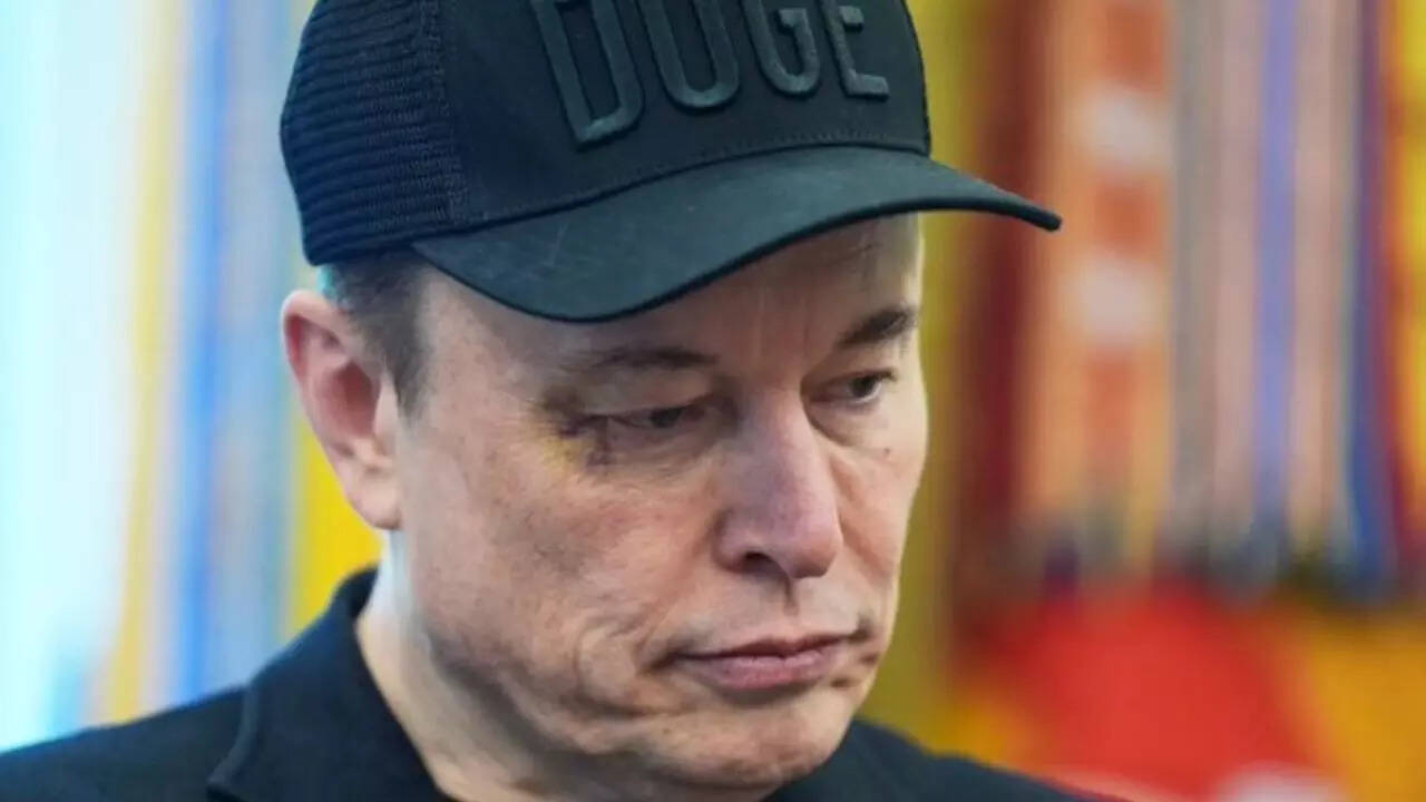 Elon Musk got punched in the face — You’ll never guess who did it