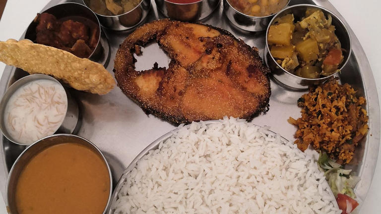 Five must-have Jamai Sashthi meals for both jamai and bou