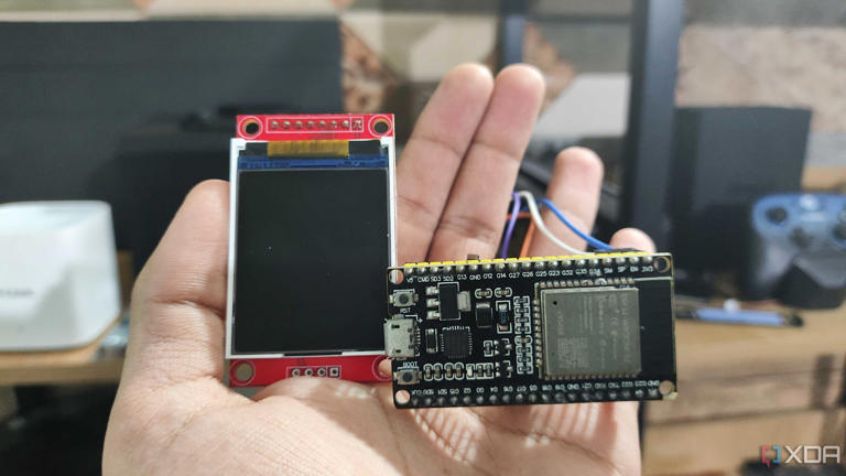 5 Involved ESP32 projects you should try this weekend