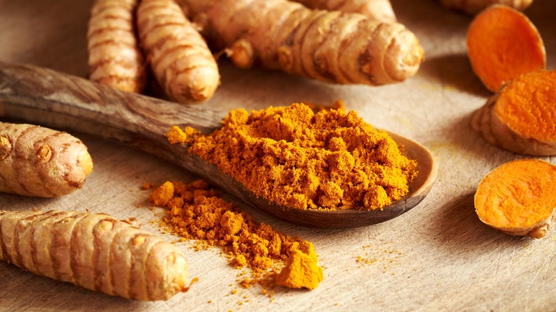 Turmeric Vs. Curcumin: What's The Difference And How To Use Them