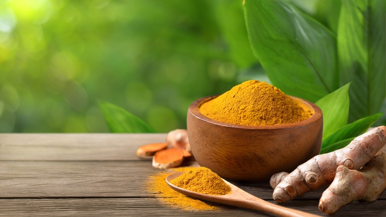 Turmeric Vs. Curcumin: What's The Difference And How To Use Them