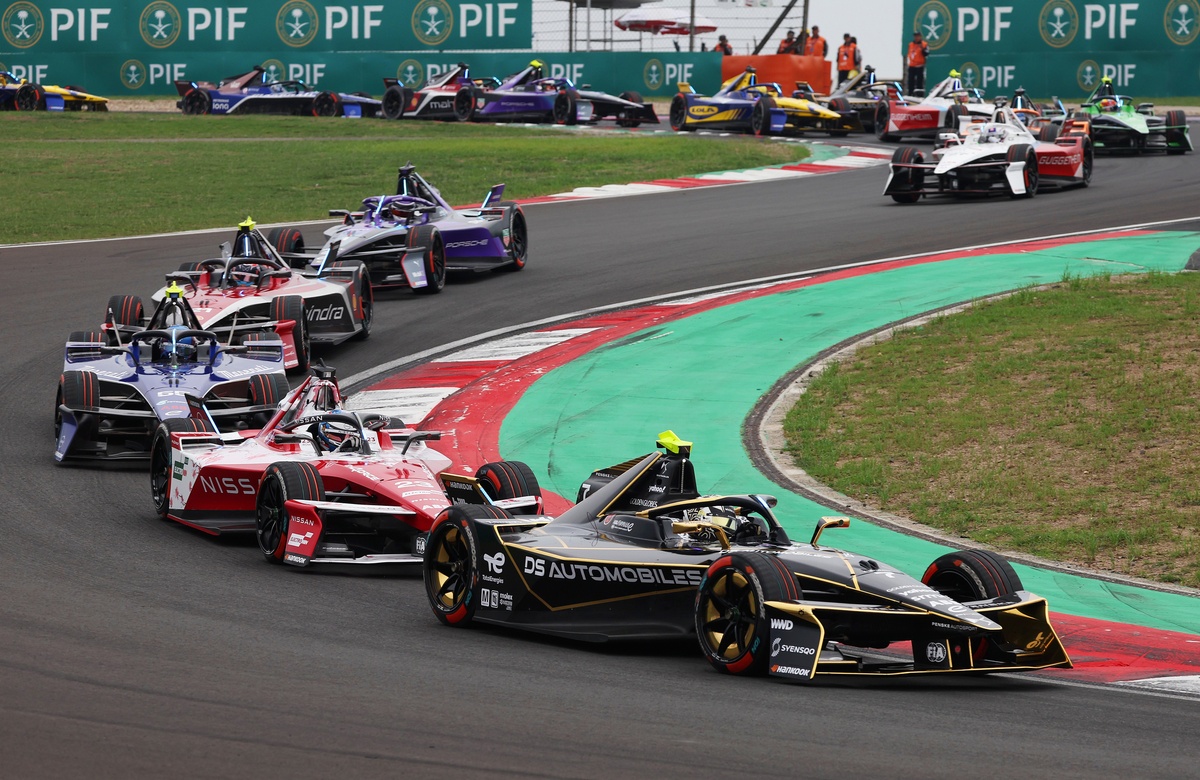 Race Shanghai E-Prix I: Gunther Menang, DS Penske Kuasa Dua Besar