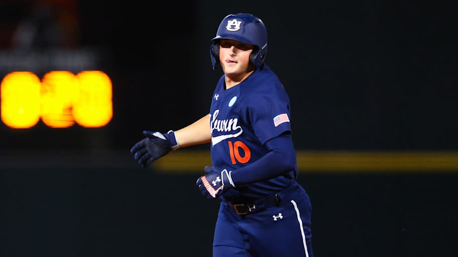Lucas Steele Blast Lifts Auburn Over CCSU 9-5 in NCAA Regional