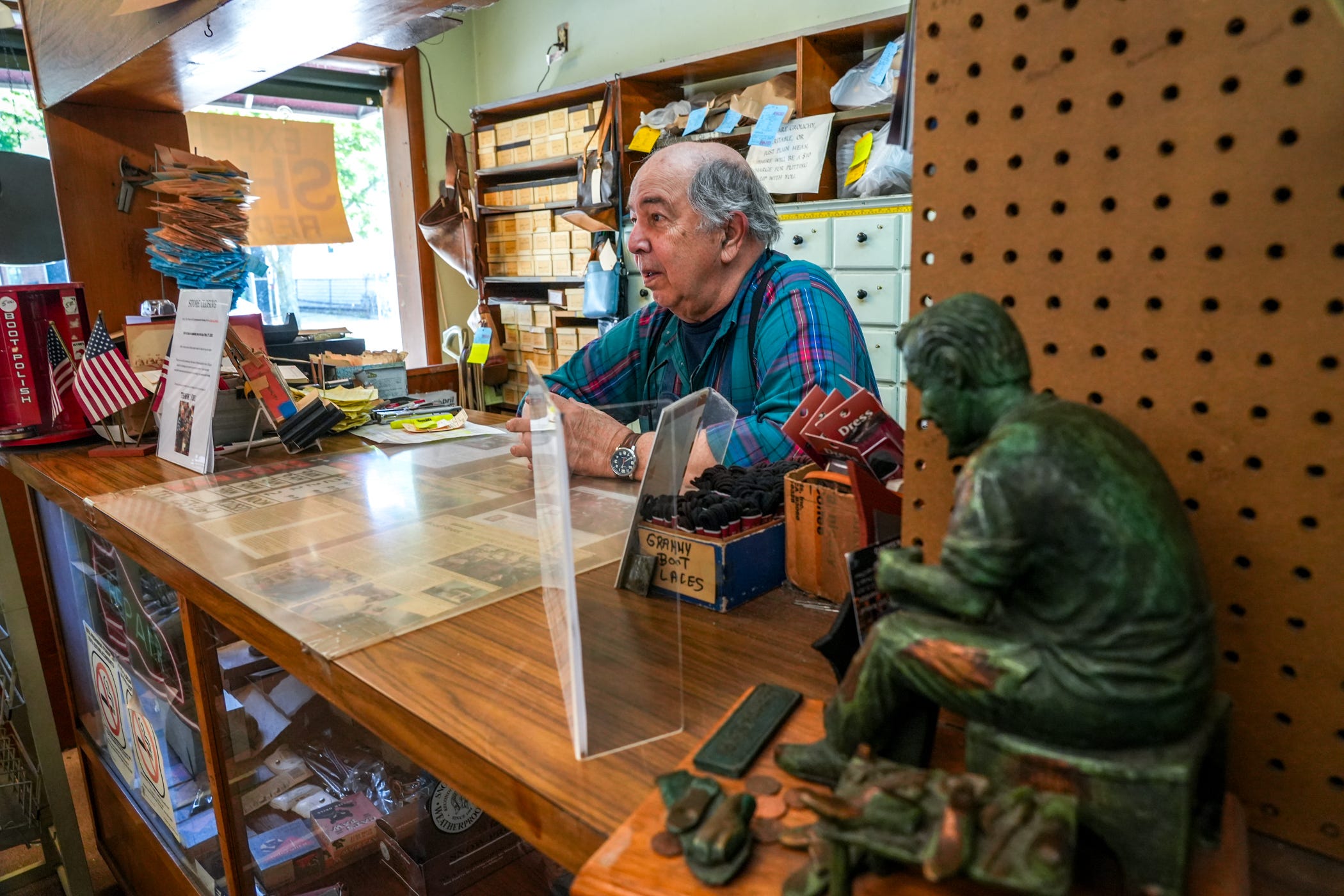 Block Island shark sighting; celebrity chefs; shoe repairman retires ...