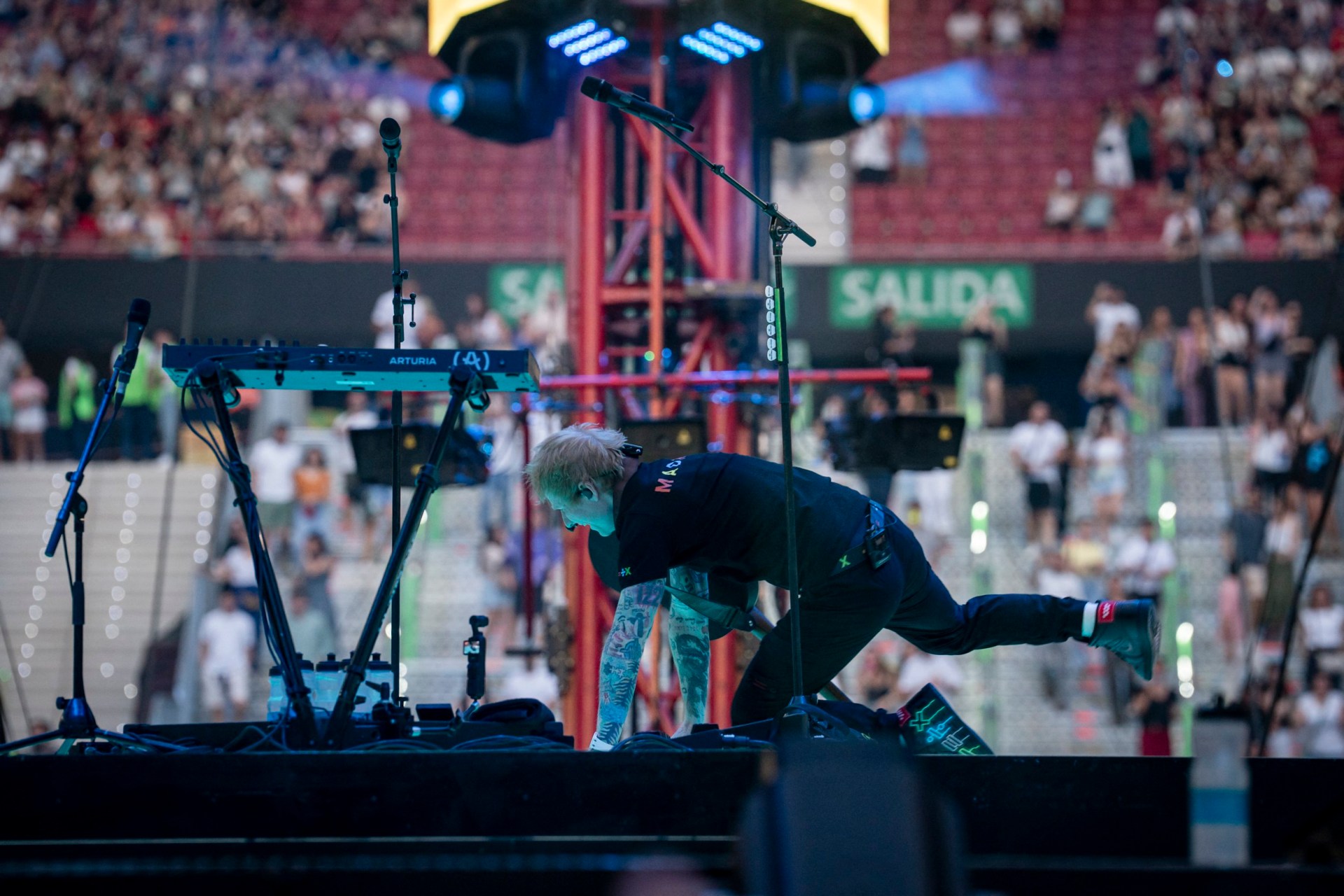 Ed Sheeran kicks off tour with a bum note by falling flat on his face