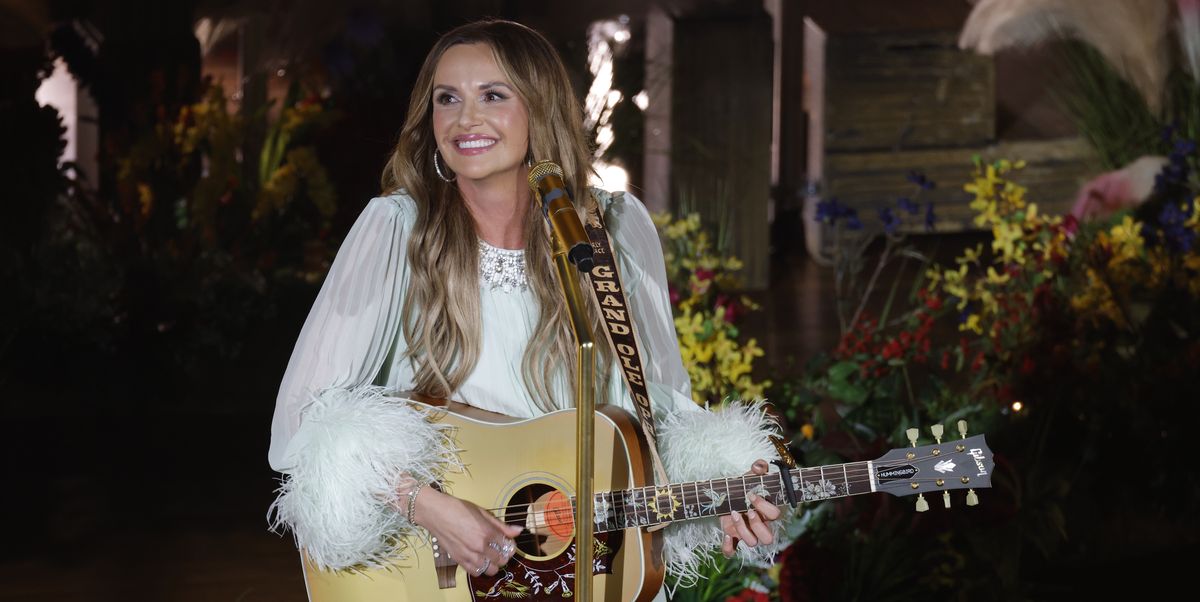 Carly Pearce Announces Exclusive Closet Sale—Here's How to Shop