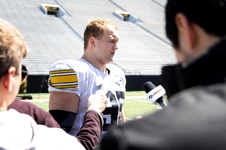 Iowa football DL Aaron Graves named to Lott IMPACT Trophy Watch List