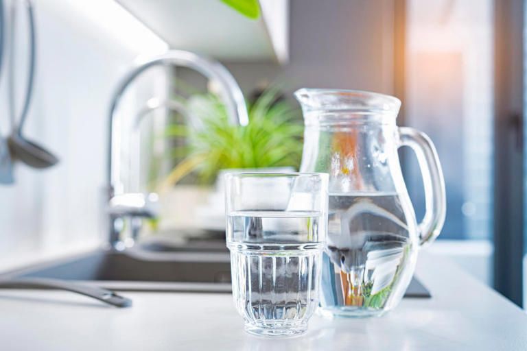 This 5 Step Method Lets You Make Distilled Water Without Leaving the House