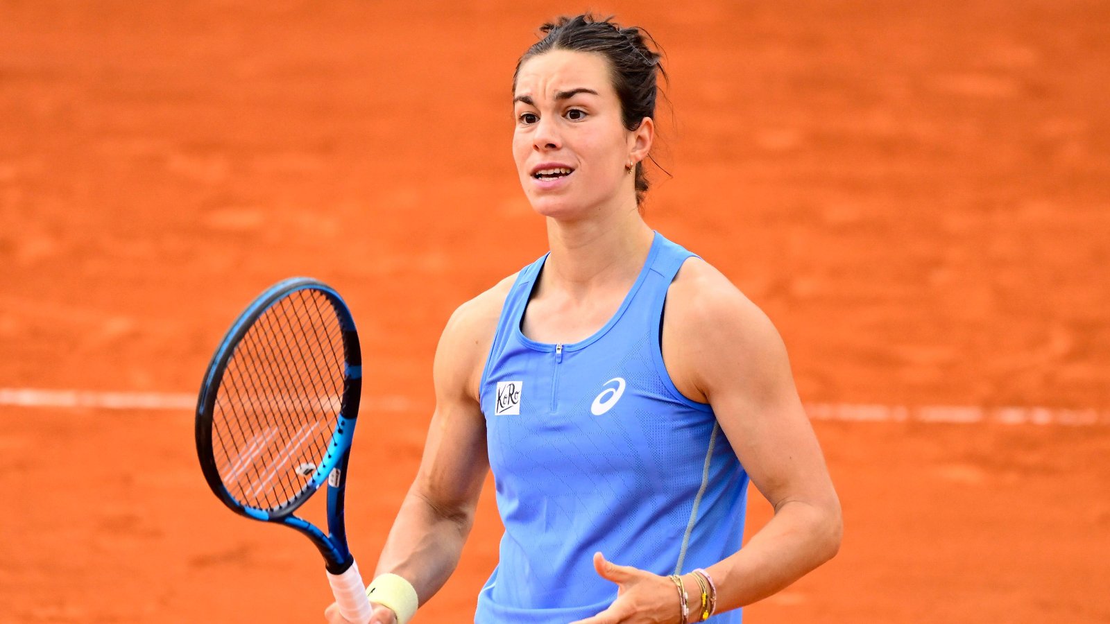 Who is Lois Boisson? French Open star +191 in WTA Rankings after epic ...