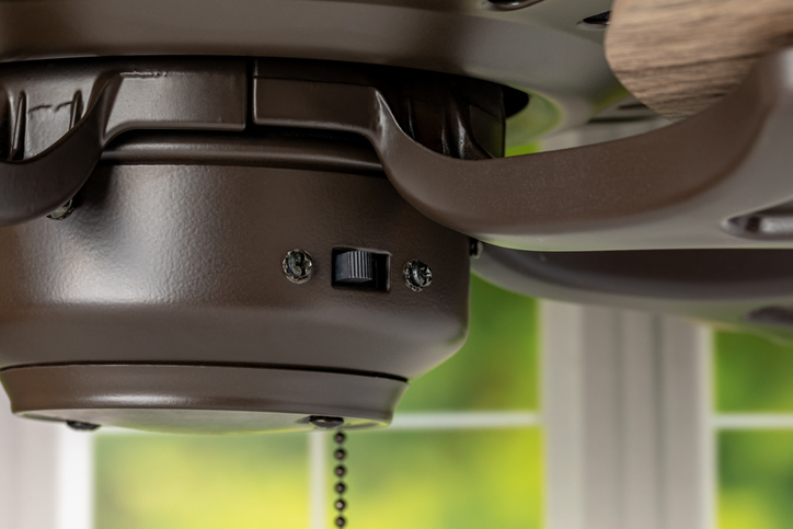 Why the direction your fan spins is key to a cooler summer