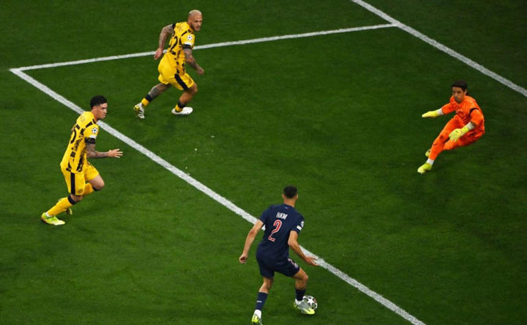 Achraf Hakimi joins exclusive Champions League club with goal vs. Inter ...