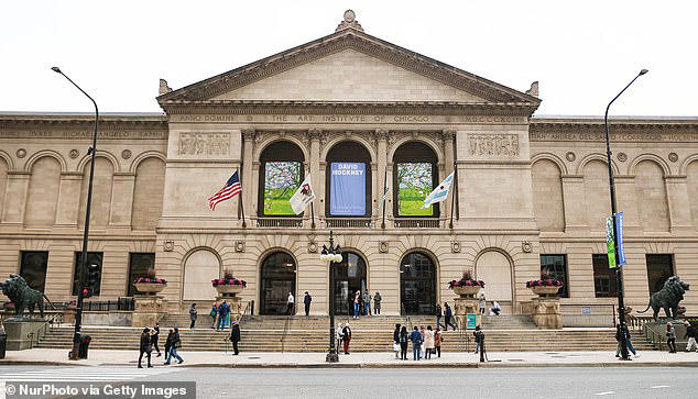 Museum boss held by police after 'drunkenly stripping on plane' to ...