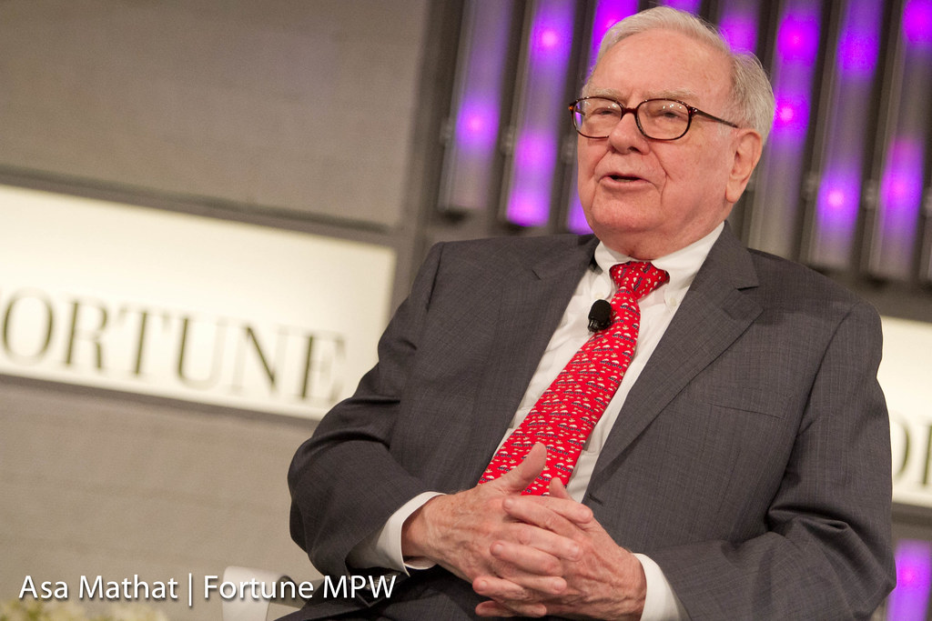 Buffett announces retirement as Berkshire CEO