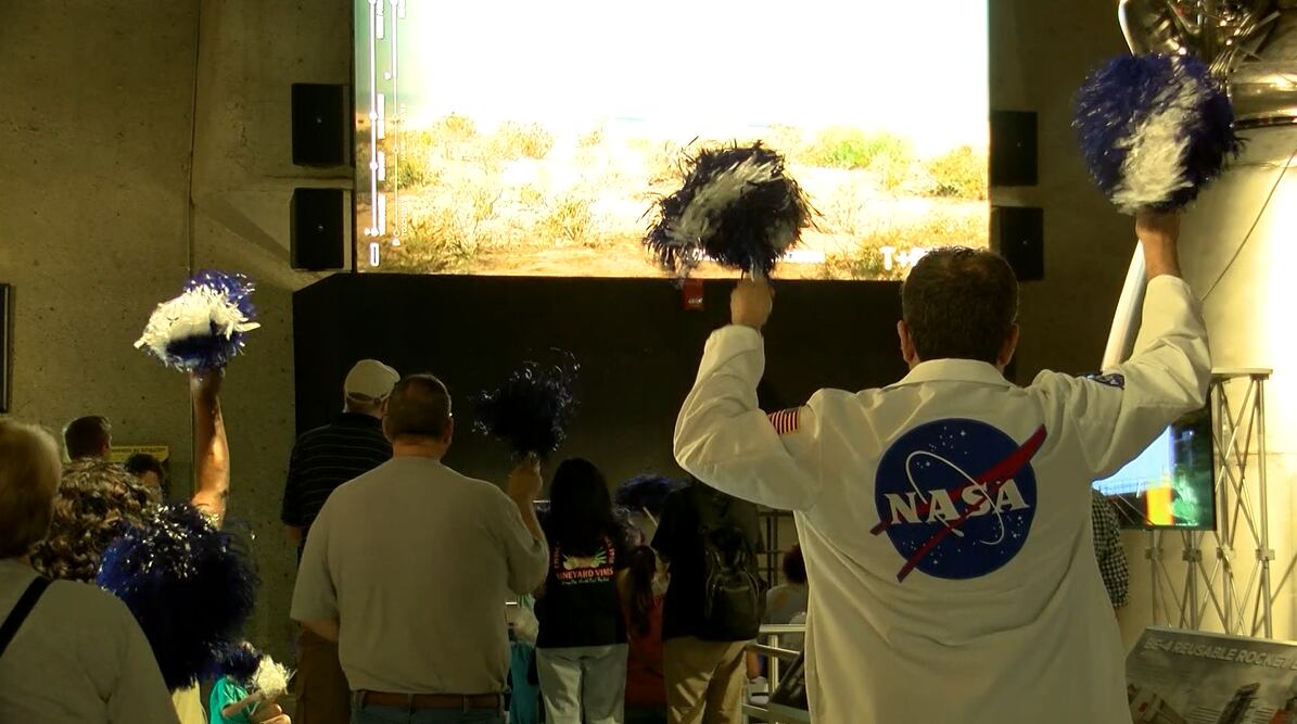 U.S. Space and Rocket Center hosts Blue Origin New Shepard NS-32 ...