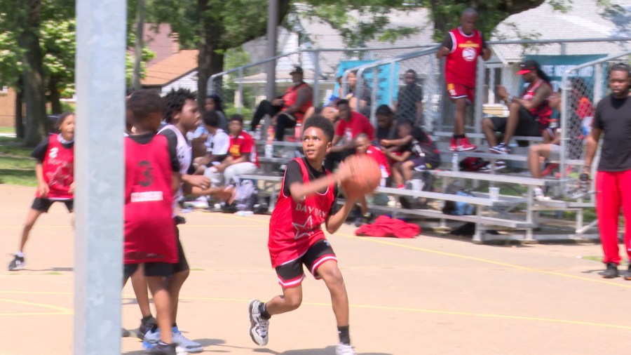 Community hits the court for Hoopfest at Proctor Recreation Center