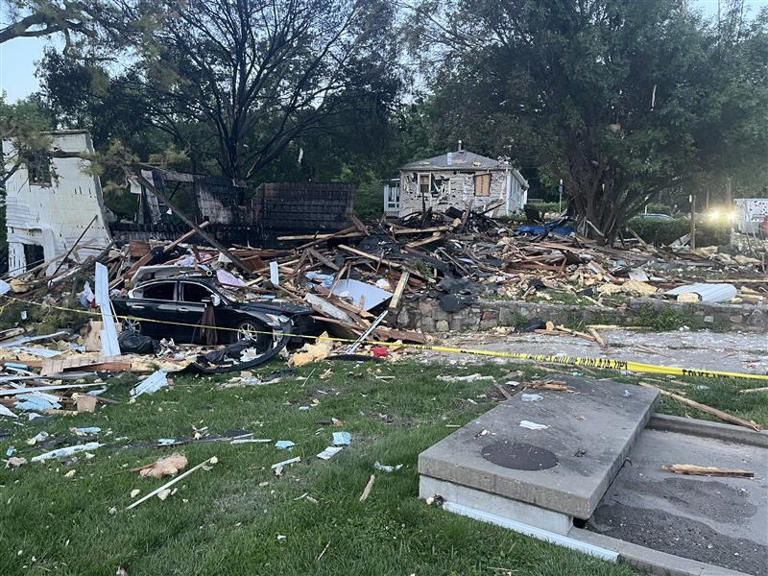 ‘Thought it was a bomb’: Deadly home explosion rocks Gladstone neighborhood