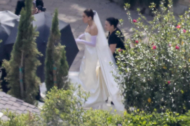 Josh Allen and Hailee Steinfeld get married in stunning California wedding