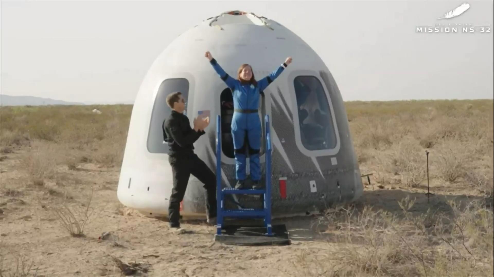 Blue Origin's New Shepard takes six people on a short trip to space and ...