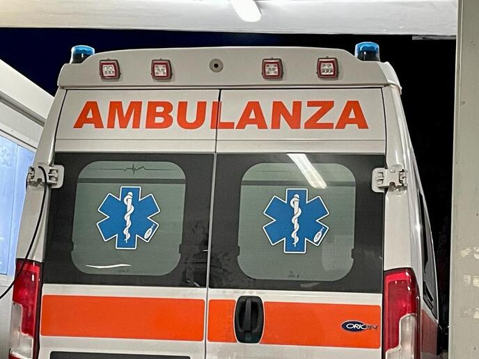 Scontro tra camion e fuoristrada, un morto e un ferito grave: è il ...