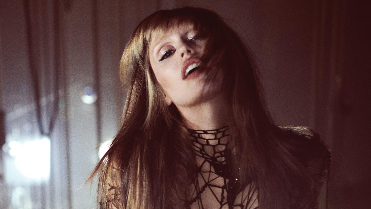 Miley Circus carente de identidad (★★ ) y otros discos de la semana