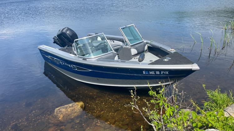 Man drowns in Damariscotta Lake while trying to catch boat that drifted ...